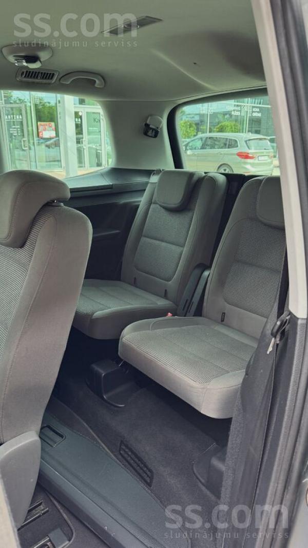 Volkswagen Sharan 2010 in Riga, with an engine capacity of 2.00 L and mileage of 292 thousand km for 6150 €, photo 8 on AUTOMOTO.COM.LV