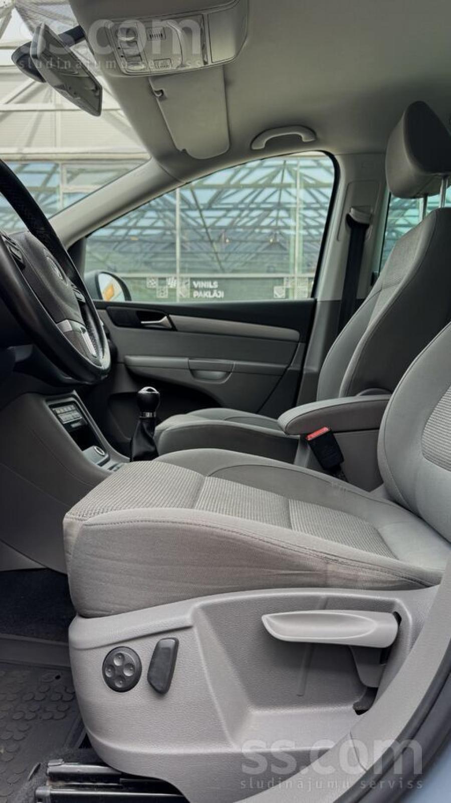 Volkswagen Sharan 2010 Rīga, ar dzinēja tilpumu 2.00 L un nobraukumu 292 tūkst. km par 6150 €, foto 14 vietnē AUTOMOTO.COM.LV
