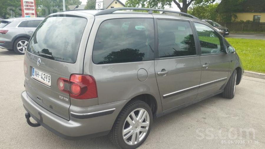 Volkswagen Sharan 2010 in Riga, with an engine capacity of 2.00 L and mileage of 120 thousand km for 4500 €, photo 1 on AUTOMOTO.COM.LV