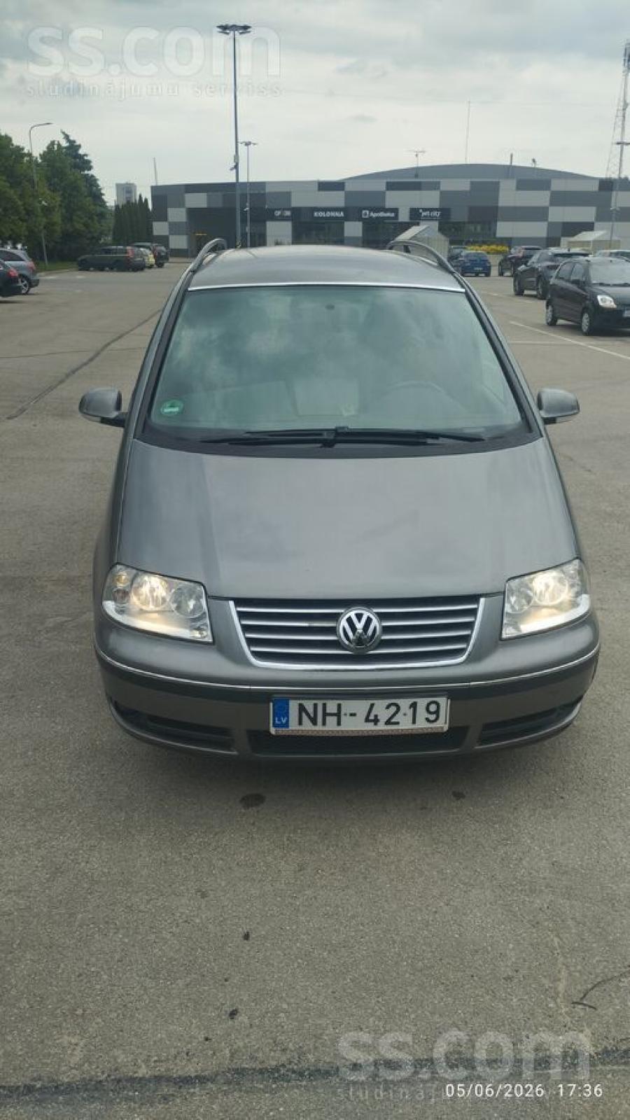 Volkswagen Sharan 2010 in Riga, with an engine capacity of 2.00 L and mileage of 120 thousand km for 4500 €, photo 3 on AUTOMOTO.COM.LV