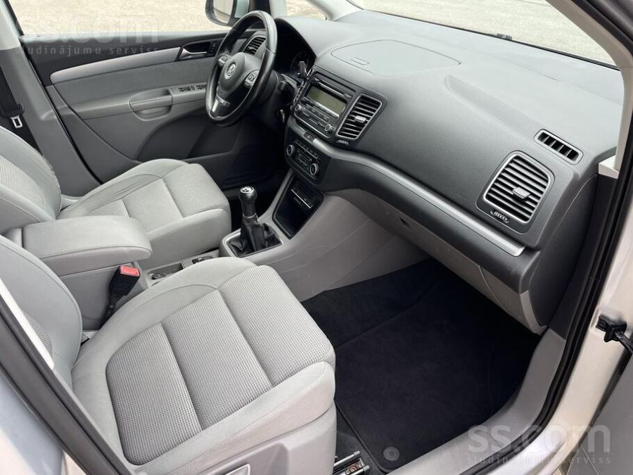 Volkswagen Sharan 2010 Rīga, ar dzinēja tilpumu 2.00 L un nobraukumu 249 tūkst. km par 5690 €, foto 18 vietnē AUTOMOTO.COM.LV