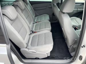 Volkswagen Sharan 2010 Rīga, ar dzinēja tilpumu 2.00 L un nobraukumu 249 tūkst. km par 5690 €, foto 20 vietnē AUTOMOTO.COM.LV