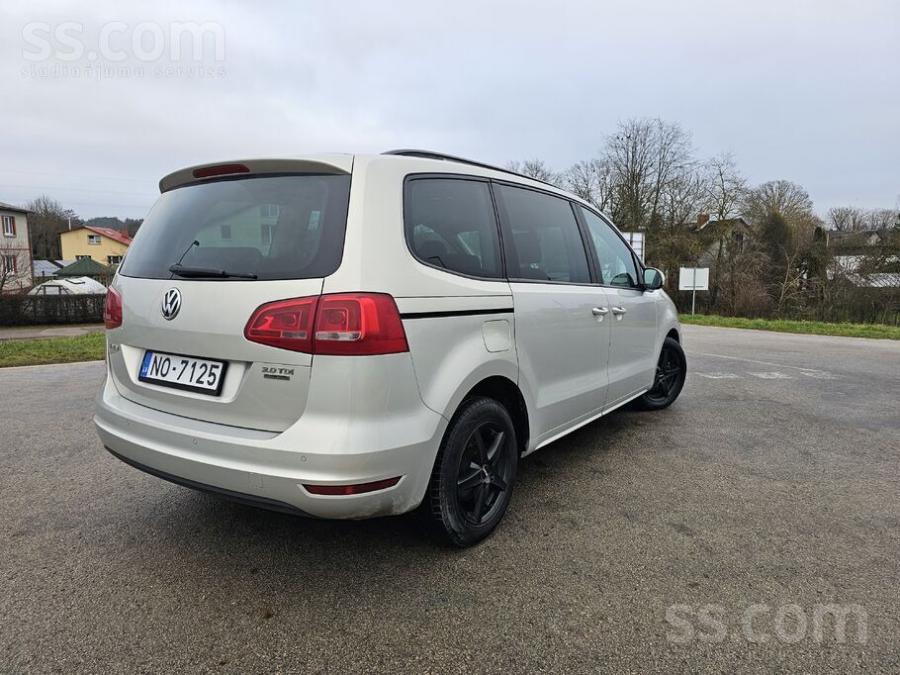 Volkswagen Sharan 2011 Rīga, ar dzinēja tilpumu 2.00 L un nobraukumu 361 tūkst. km par 4650 €, foto 4 vietnē AUTOMOTO.COM.LV