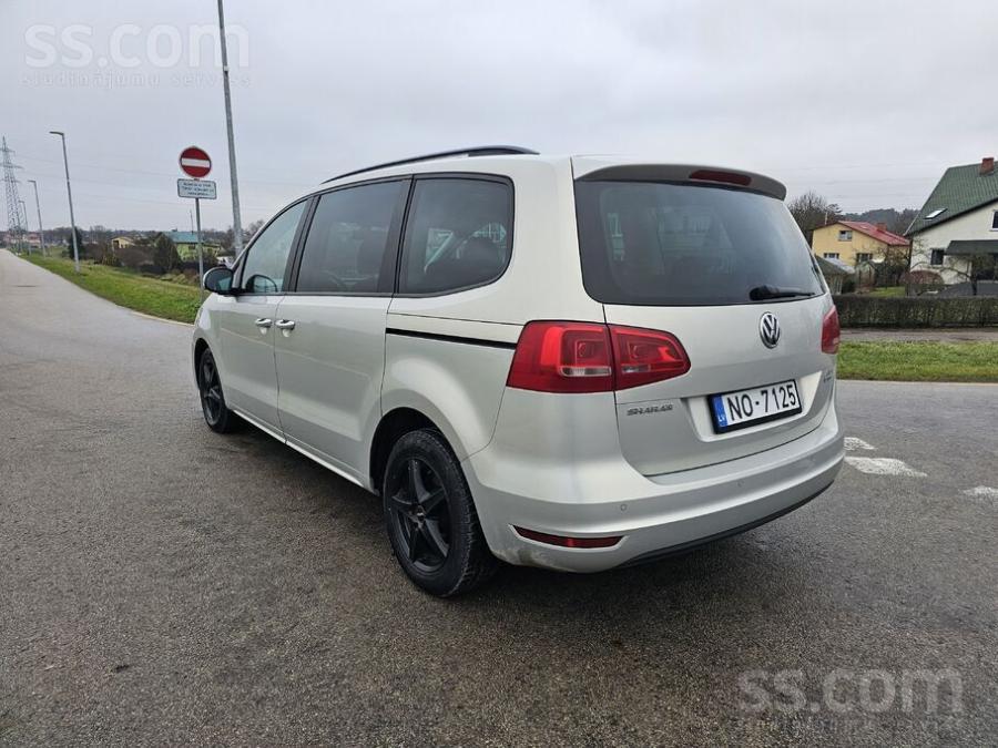 Volkswagen Sharan 2011 Rīga, ar dzinēja tilpumu 2.00 L un nobraukumu 361 tūkst. km par 4650 €, foto 5 vietnē AUTOMOTO.COM.LV
