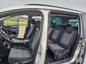 Volkswagen Sharan 2011 Rīga, ar dzinēja tilpumu 2.00 L un nobraukumu 361 tūkst. km par 4650 €, foto 24 vietnē AUTOMOTO.COM.LV