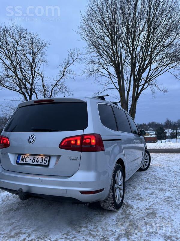 Volkswagen Sharan 2011 in Tukums, with an engine capacity of 2.00 L and mileage of 385 thousand km for 6888 €, photo 6 on AUTOMOTO.COM.LV