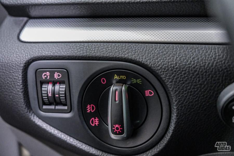 Volkswagen Sharan 2011 in Kaunas, with an engine capacity of 2.00 L and mileage of 282 thousand km for 8890 €, photo 16 on AUTOMOTO.COM.LV
