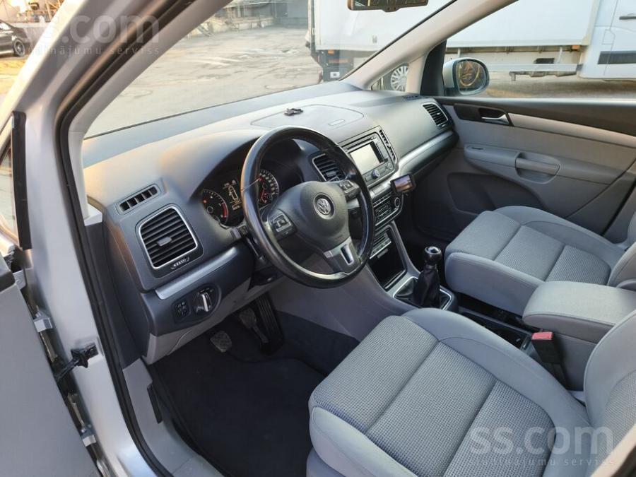 Volkswagen Sharan 2011 in Cesis, with an engine capacity of 2.00 L and mileage of 0 thousand km for 6950 €, photo 13 on AUTOMOTO.COM.LV