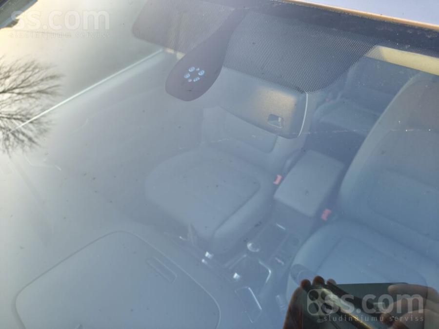 Volkswagen Sharan 2011 in Cesis, with an engine capacity of 2.00 L and mileage of 0 thousand km for 6950 €, photo 25 on AUTOMOTO.COM.LV