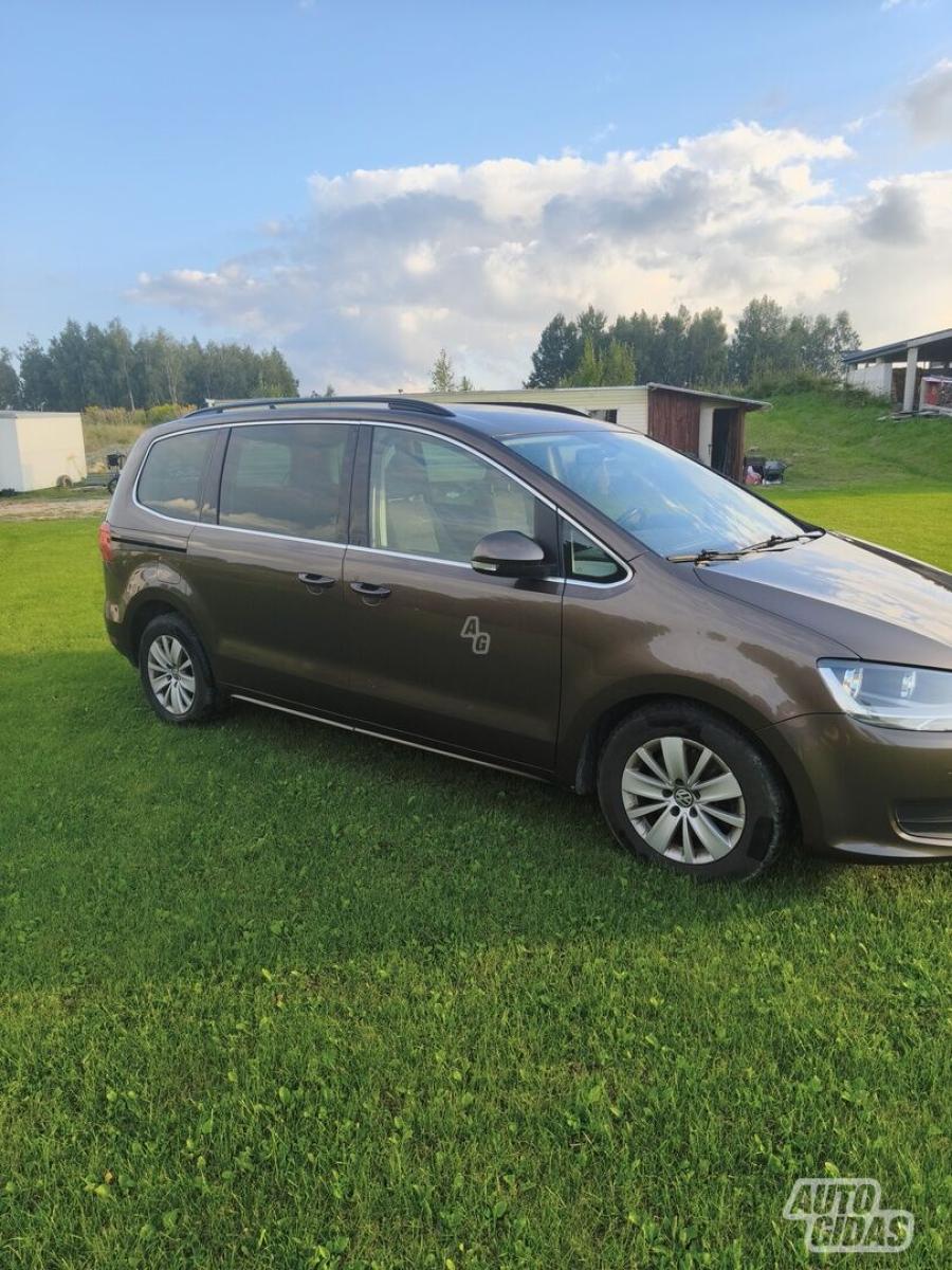 Volkswagen Sharan 2011 Viļņa, ar dzinēja tilpumu 2.00 L un nobraukumu 294 tūkst. km par 8200 €, foto 4 vietnē AUTOMOTO.COM.LV