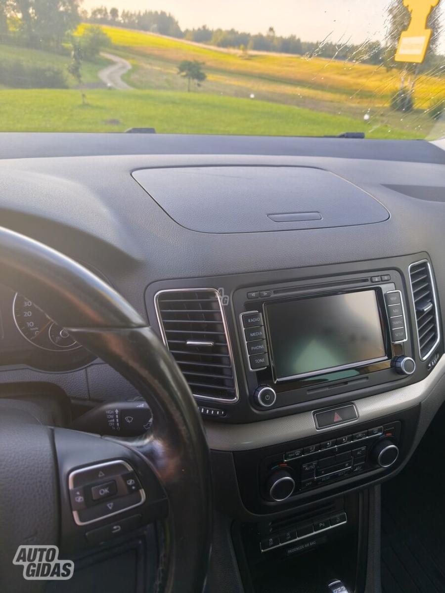 Volkswagen Sharan 2011 Viļņa, ar dzinēja tilpumu 2.00 L un nobraukumu 294 tūkst. km par 8200 €, foto 24 vietnē AUTOMOTO.COM.LV