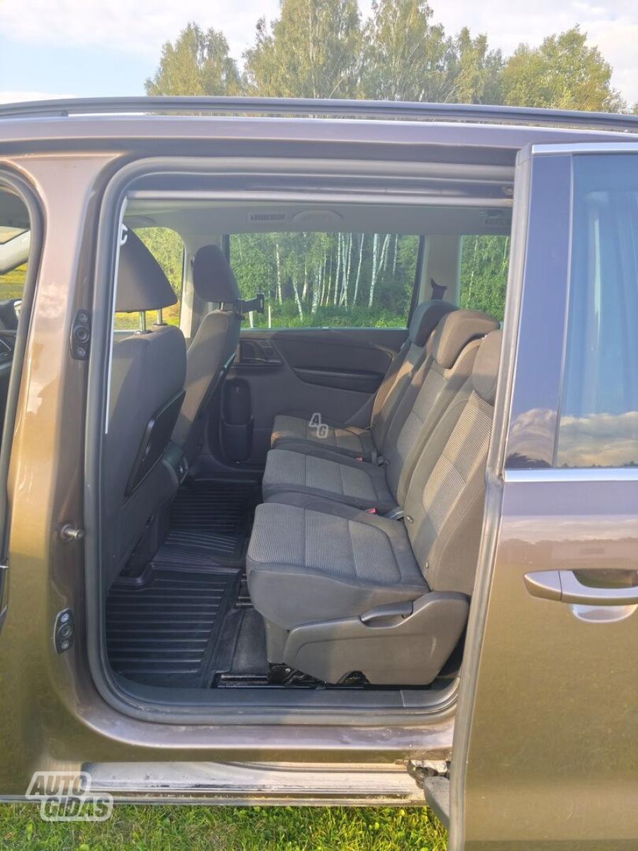 Volkswagen Sharan 2011 Viļņa, ar dzinēja tilpumu 2.00 L un nobraukumu 294 tūkst. km par 8200 €, foto 26 vietnē AUTOMOTO.COM.LV