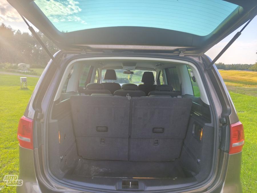 Volkswagen Sharan 2011 Viļņa, ar dzinēja tilpumu 2.00 L un nobraukumu 294 tūkst. km par 8200 €, foto 27 vietnē AUTOMOTO.COM.LV