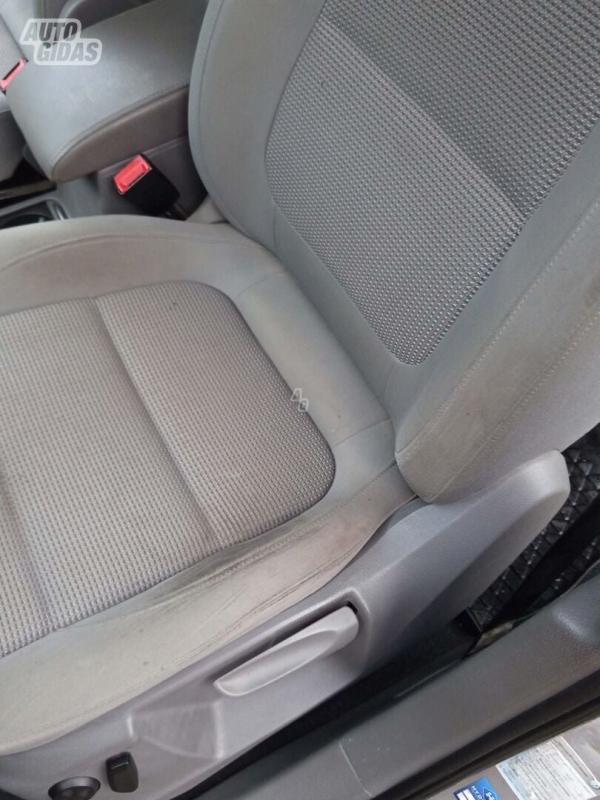 Volkswagen Sharan 2011 in Marijampole, with an engine capacity of 2.00 L and mileage of 365 thousand km for 3950 €, photo 10 on AUTOMOTO.COM.LV