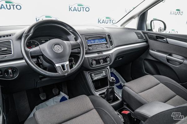 Volkswagen Sharan 2012 in Kaunas, with an engine capacity of 2.00 L and mileage of 299 thousand km for 7990 €, photo 7 on AUTOMOTO.COM.LV