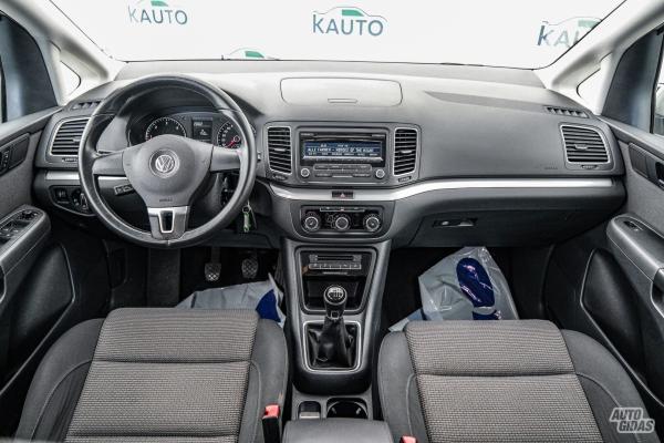 Volkswagen Sharan 2012 in Kaunas, with an engine capacity of 2.00 L and mileage of 299 thousand km for 7990 €, photo 8 on AUTOMOTO.COM.LV