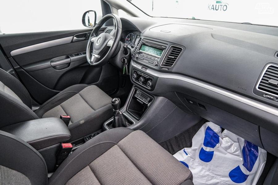 Volkswagen Sharan 2012 Kauņa, ar dzinēja tilpumu 2.00 L un nobraukumu 299 tūkst. km par 7990 €, foto 12 vietnē AUTOMOTO.COM.LV