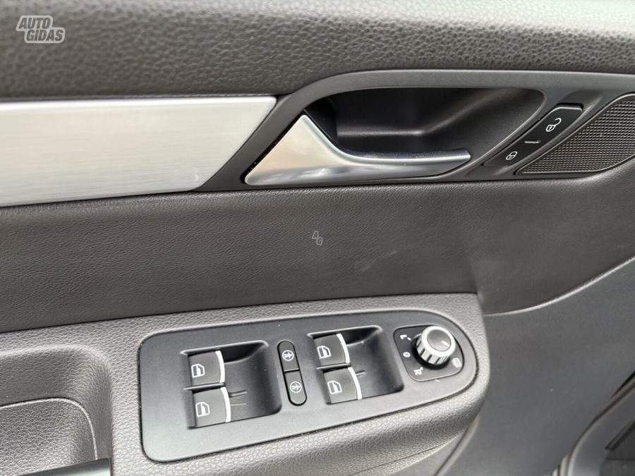 Volkswagen Sharan 2012 Marijampole, ar dzinēja tilpumu 2.00 L un nobraukumu 230 tūkst. km par 7700 €, foto 8 vietnē AUTOMOTO.COM.LV