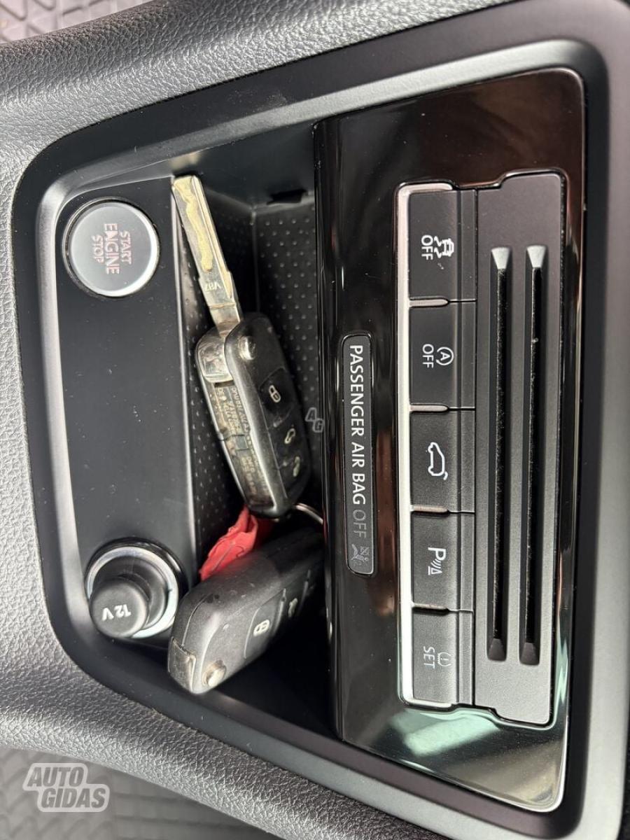 Volkswagen Sharan 2012 Marijampole, ar dzinēja tilpumu 2.00 L un nobraukumu 230 tūkst. km par 7700 €, foto 16 vietnē AUTOMOTO.COM.LV