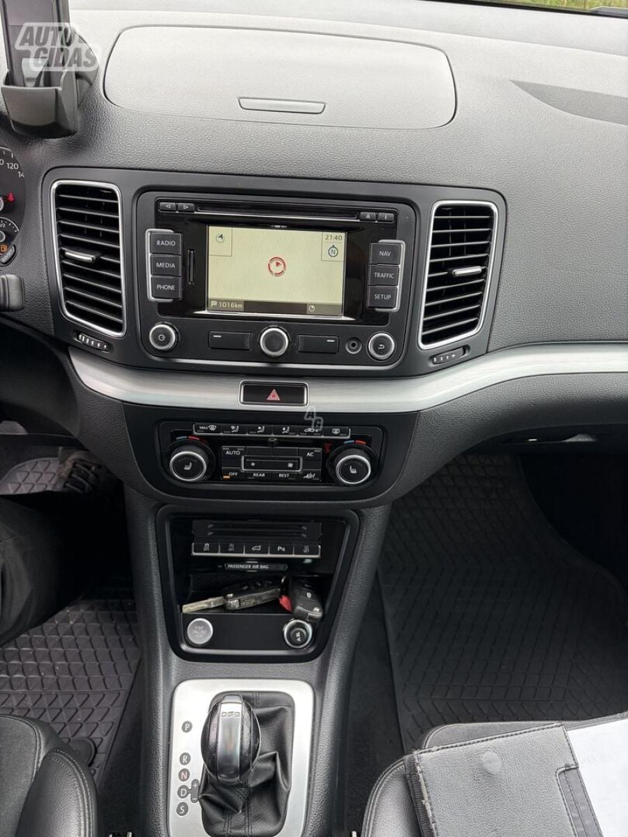 Volkswagen Sharan 2012 Marijampole, ar dzinēja tilpumu 2.00 L un nobraukumu 230 tūkst. km par 7700 €, foto 19 vietnē AUTOMOTO.COM.LV