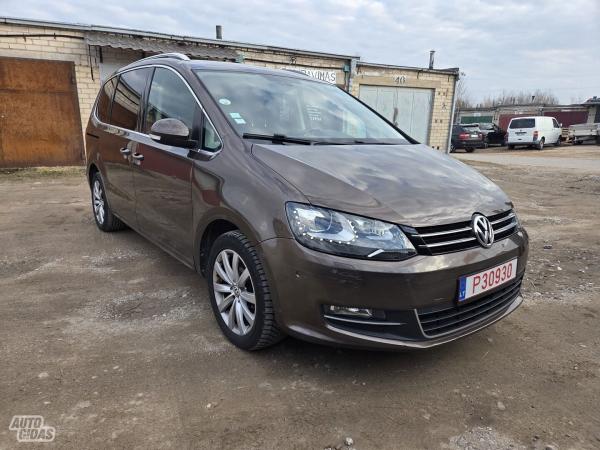 Volkswagen Sharan 2013 in Jonava, with an engine capacity of 2.00 L and mileage of 295 thousand km for 7999 €, photo 2 on AUTOMOTO.COM.LV