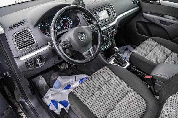 Volkswagen Sharan 2014 in Kaunas, with an engine capacity of 2.00 L and mileage of 273 thousand km for 9990 €, photo 5 on AUTOMOTO.COM.LV