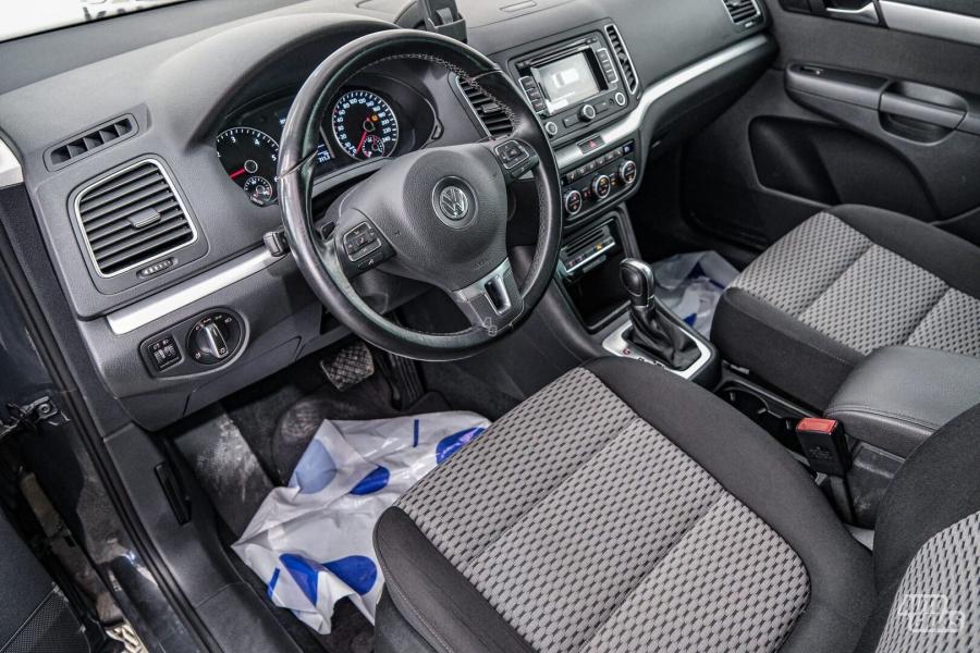 Volkswagen Sharan 2014 in Kaunas, with an engine capacity of 2.00 L and mileage of 273 thousand km for 9990 €, photo 6 on AUTOMOTO.COM.LV