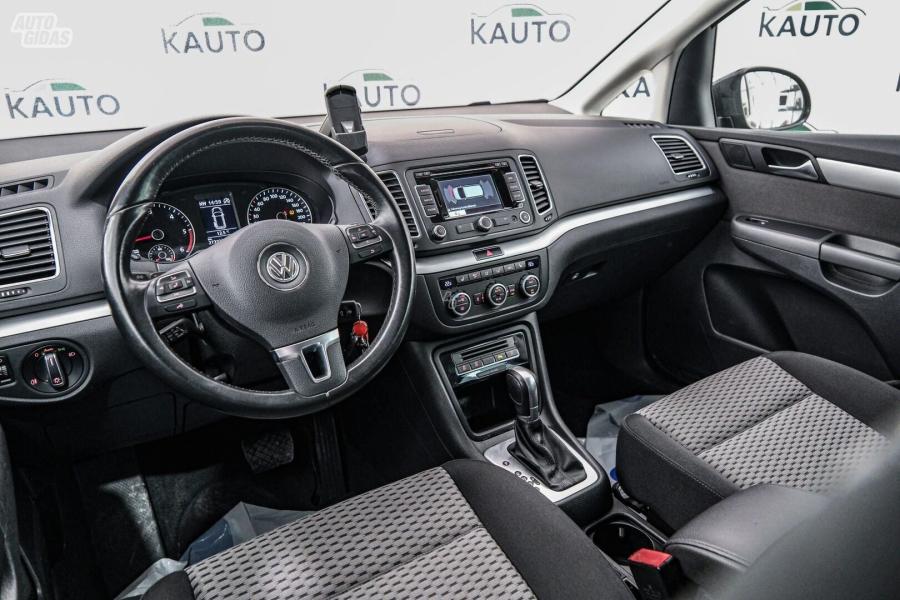 Volkswagen Sharan 2014 in Kaunas, with an engine capacity of 2.00 L and mileage of 273 thousand km for 9990 €, photo 8 on AUTOMOTO.COM.LV