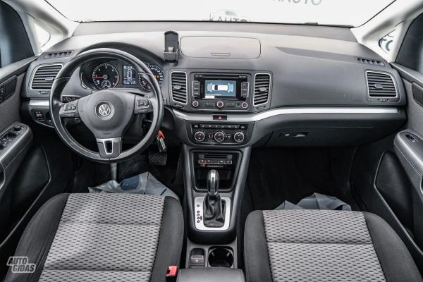 Volkswagen Sharan 2014 in Kaunas, with an engine capacity of 2.00 L and mileage of 273 thousand km for 9990 €, photo 8 on AUTOMOTO.COM.LV