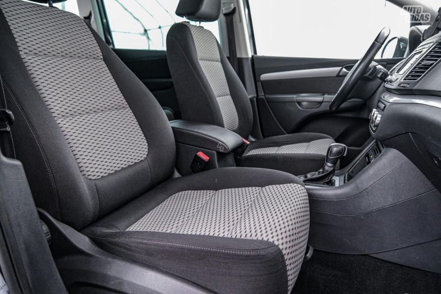 Volkswagen Sharan 2014 in Kaunas, with an engine capacity of 2.00 L and mileage of 273 thousand km for 9990 €, photo 12 on AUTOMOTO.COM.LV