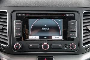 Volkswagen Sharan 2014 in Kaunas, with an engine capacity of 2.00 L and mileage of 273 thousand km for 9990 €, photo 18 on AUTOMOTO.COM.LV