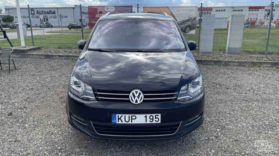 Volkswagen Sharan 2014 in Marijampole, with an engine capacity of 2.00 L and mileage of 290 thousand km for 9990 €, photo 3 on AUTOMOTO.COM.LV