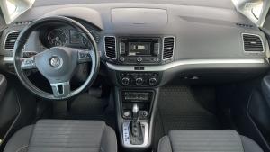 Volkswagen Sharan 2014 in Marijampole, with an engine capacity of 2.00 L and mileage of 290 thousand km for 9990 €, photo 12 on AUTOMOTO.COM.LV