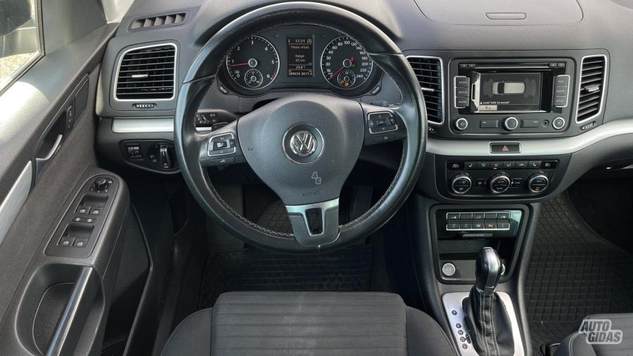 Volkswagen Sharan 2014 in Marijampole, with an engine capacity of 2.00 L and mileage of 290 thousand km for 9990 €, photo 20 on AUTOMOTO.COM.LV