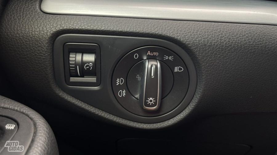 Volkswagen Sharan 2014 in Marijampole, with an engine capacity of 2.00 L and mileage of 290 thousand km for 9990 €, photo 22 on AUTOMOTO.COM.LV