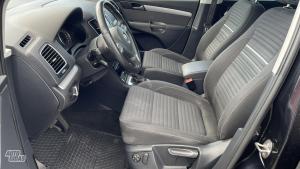 Volkswagen Sharan 2014 in Marijampole, with an engine capacity of 2.00 L and mileage of 290 thousand km for 9990 €, photo 23 on AUTOMOTO.COM.LV