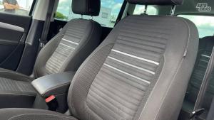 Volkswagen Sharan 2014 in Marijampole, with an engine capacity of 2.00 L and mileage of 290 thousand km for 9990 €, photo 24 on AUTOMOTO.COM.LV
