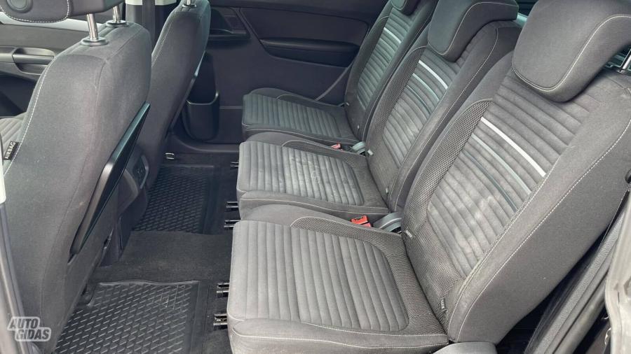Volkswagen Sharan 2014 in Marijampole, with an engine capacity of 2.00 L and mileage of 290 thousand km for 9990 €, photo 25 on AUTOMOTO.COM.LV