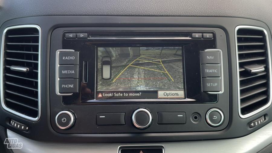 Volkswagen Sharan 2014 in Marijampole, with an engine capacity of 2.00 L and mileage of 290 thousand km for 9990 €, photo 34 on AUTOMOTO.COM.LV