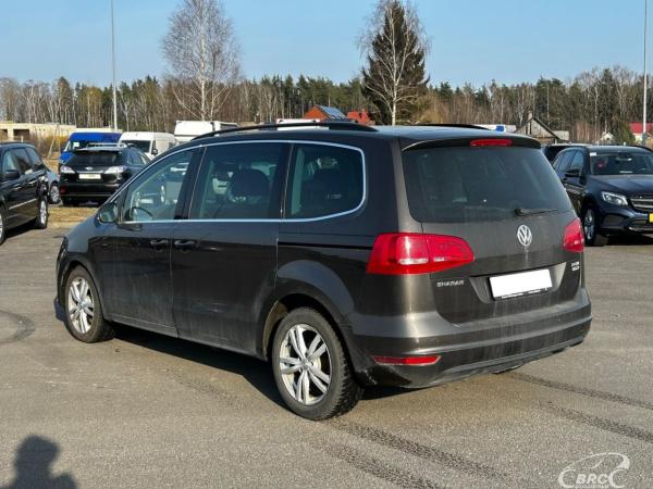 Volkswagen Sharan 2015 in Vilnius, with an engine capacity of 1.97 L and mileage of 178 thousand km for 12500 €, photo 4 on AUTOMOTO.COM.LV