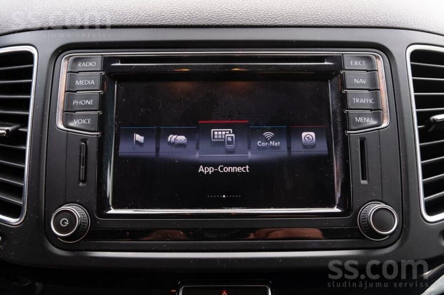 Volkswagen Sharan 2016 Rīga, ar dzinēja tilpumu 2.00 L un nobraukumu 296 tūkst. km par 11950 €, foto 13 vietnē AUTOMOTO.COM.LV