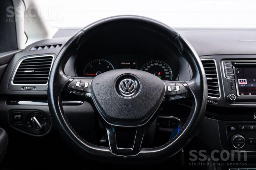 Volkswagen Sharan 2016 Rīga, ar dzinēja tilpumu 2.00 L un nobraukumu 296 tūkst. km par 11950 €, foto 26 vietnē AUTOMOTO.COM.LV