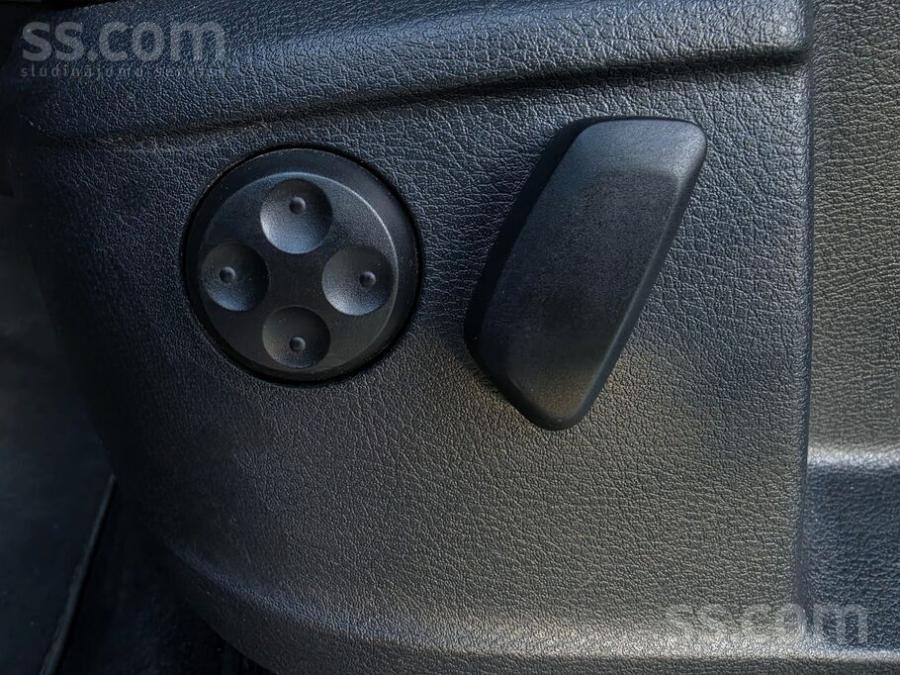 Volkswagen Sharan 2017 Jelgava, ar dzinēja tilpumu 2.00 L un nobraukumu 273 tūkst. km par 13400 €, foto 28 vietnē AUTOMOTO.COM.LV