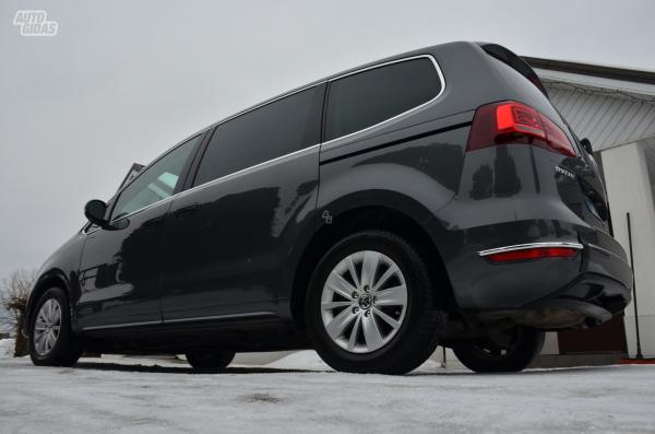 Volkswagen Sharan 2018 in Kaunas, with an engine capacity of 2.00 L and mileage of 260 thousand km for 9650 €, photo 1 on AUTOMOTO.COM.LV