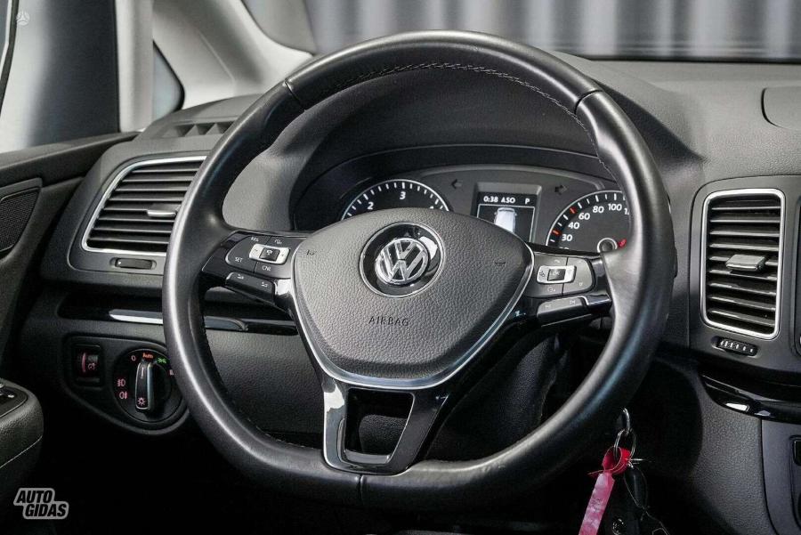 Volkswagen Sharan 2019 Marijampole, ar dzinēja tilpumu 2.00 L un nobraukumu 300 tūkst. km par 13650 €, foto 17 vietnē AUTOMOTO.COM.LV