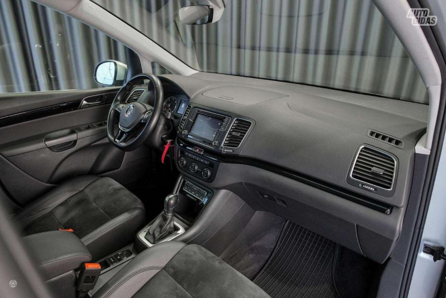 Volkswagen Sharan 2019 Marijampole, ar dzinēja tilpumu 2.00 L un nobraukumu 300 tūkst. km par 13650 €, foto 37 vietnē AUTOMOTO.COM.LV