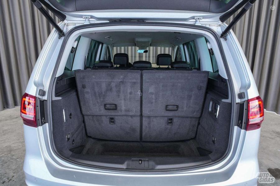 Volkswagen Sharan 2019 Marijampole, ar dzinēja tilpumu 2.00 L un nobraukumu 300 tūkst. km par 12750 €, foto 15 vietnē AUTOMOTO.COM.LV