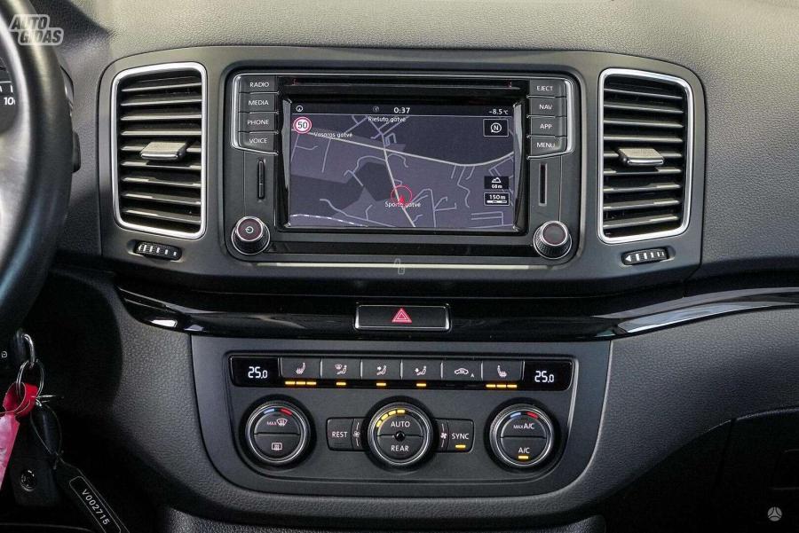 Volkswagen Sharan 2019 Marijampole, ar dzinēja tilpumu 2.00 L un nobraukumu 300 tūkst. km par 12750 €, foto 21 vietnē AUTOMOTO.COM.LV