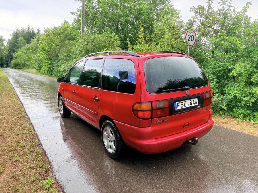 Красный Фольксваген Шаран 1999 в Каунас, объемом двигателя 1.90 л и пробегом 439 тыс. км за 650 €, фото 7 на AUTOMOTO.COM.LV