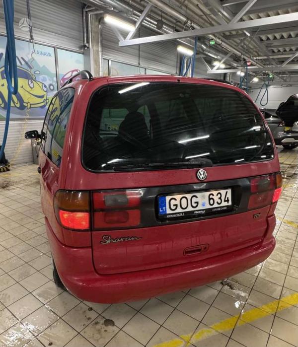 Sarkans Volkswagen Sharan 2000 Viļņa, ar dzinēja tilpumu 1.90 L un nobraukumu 399 tūkst. km par 1200 €, foto 2 vietnē AUTOMOTO.COM.LV